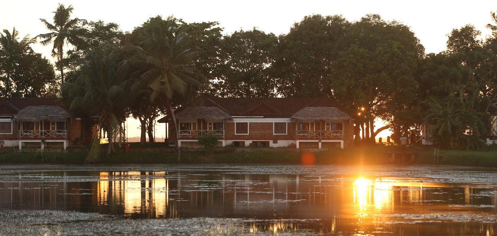 Coconut Lagoon Backwater Resort of Kerala - RTF | Rethinking The Future