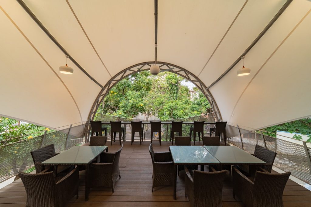 Elevated Dining The Innovative Deck At Rmv Club by Funktion Design ...
