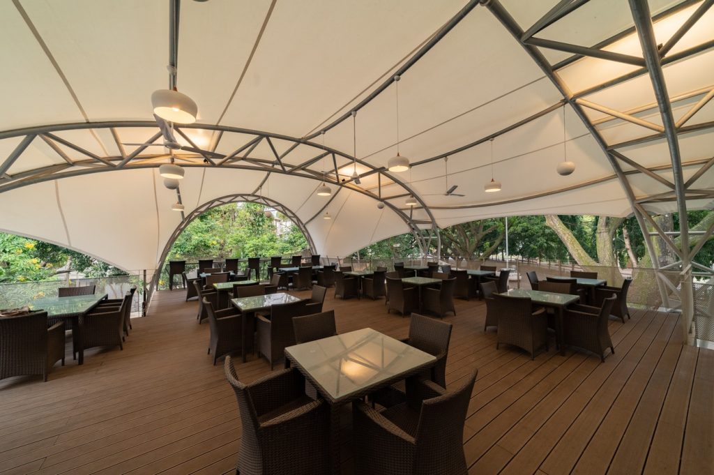Elevated Dining The Innovative Deck At Rmv Club by Funktion Design ...