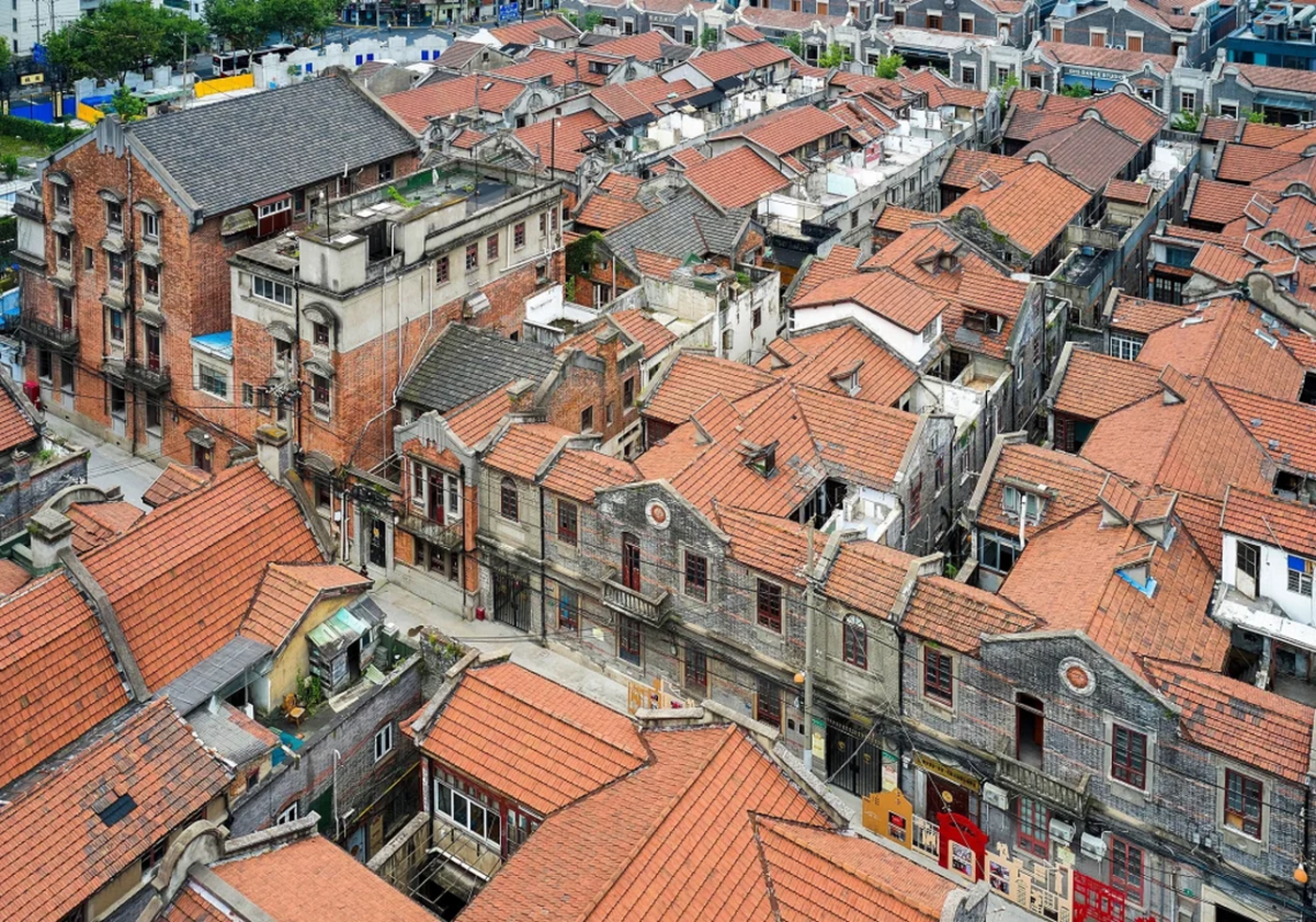 Architecture Travelling from East to West: A Dialogue of Culture and ...
