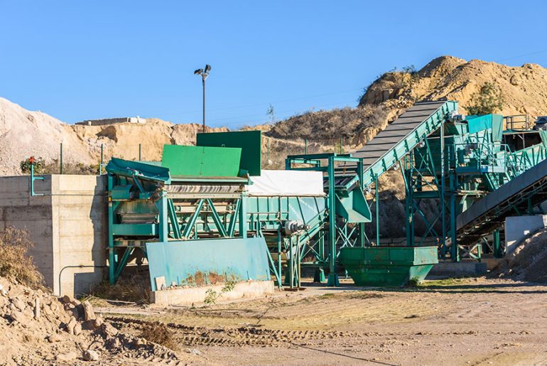 What Is the Difference Between Aggregate Crushers, Screeners, and ...
