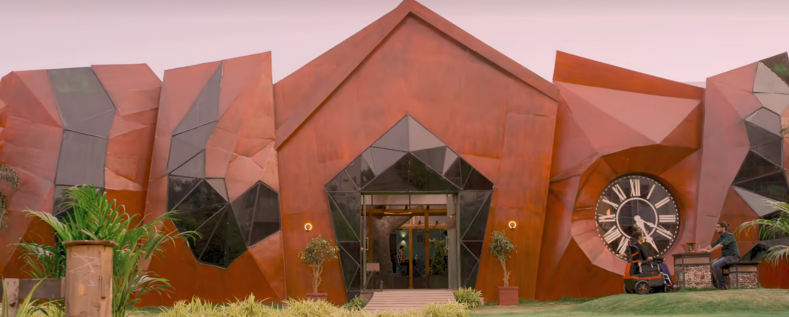 An Architectural Review of Awe - RTF | Rethinking The Future