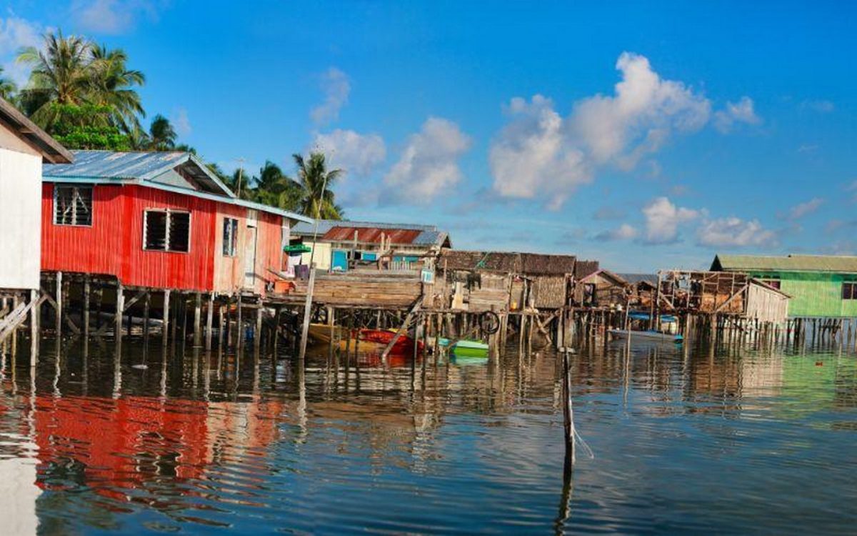 Climate-responsive materials for floating communities in Southeast Asia ...