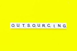 The Ultimate Guide to Choosing Software Development Outsourcing ...