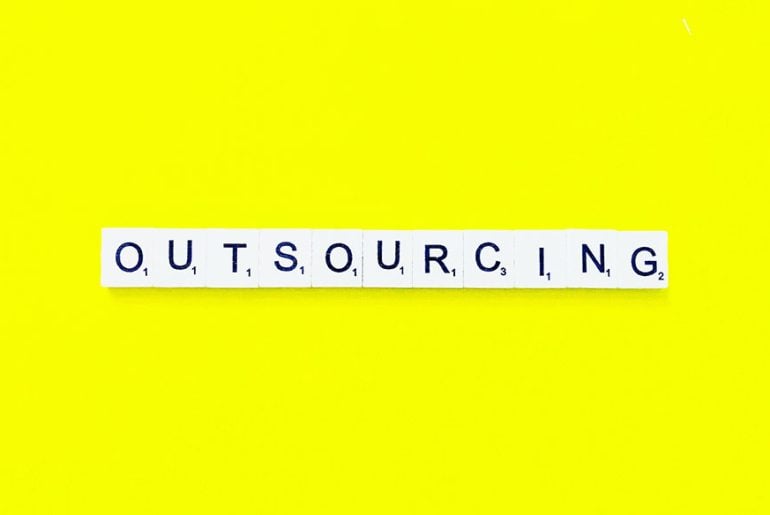 The Ultimate Guide to Choosing Software Development Outsourcing ...